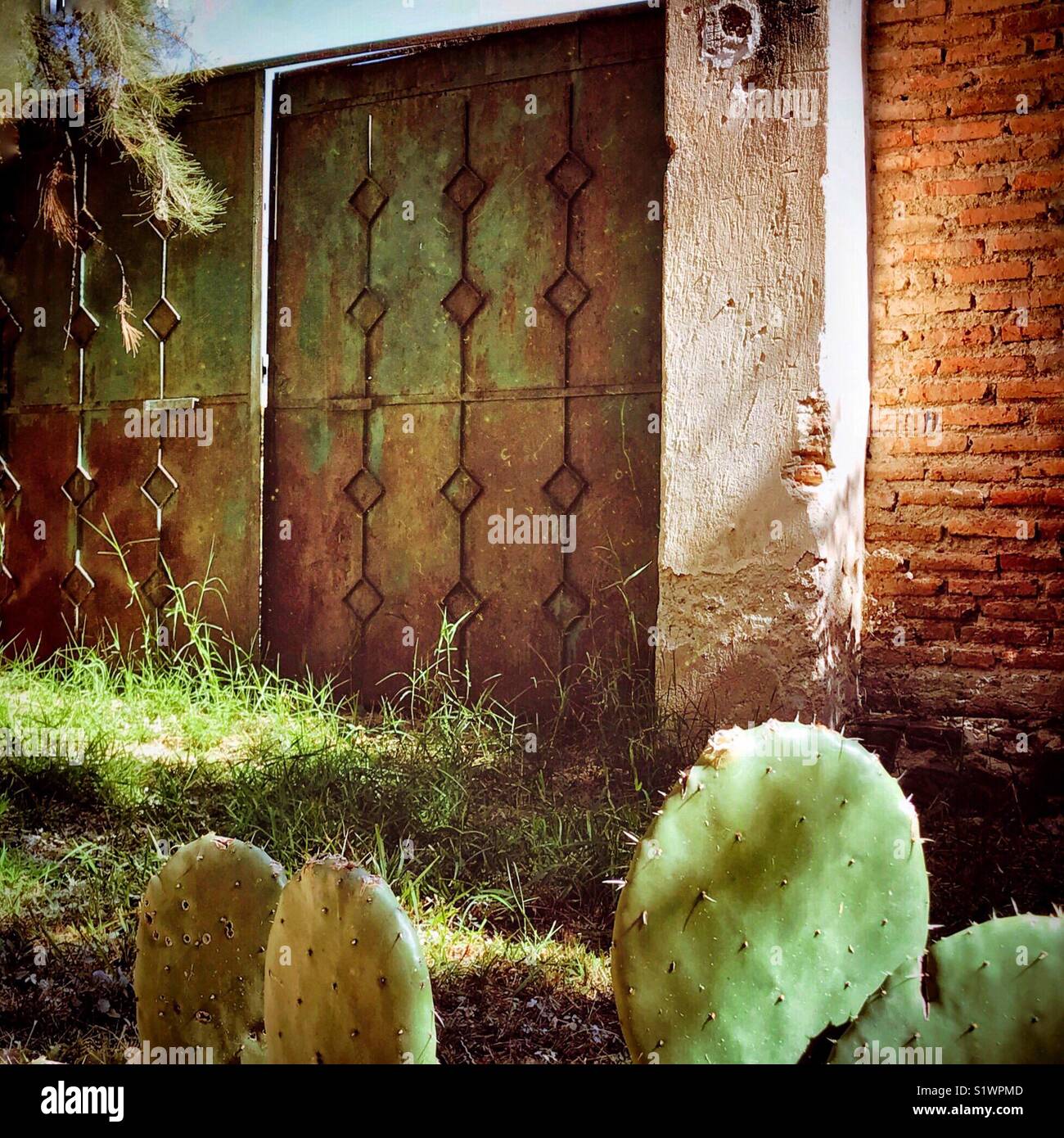 Layers metal hi-res stock photography and images - Alamy