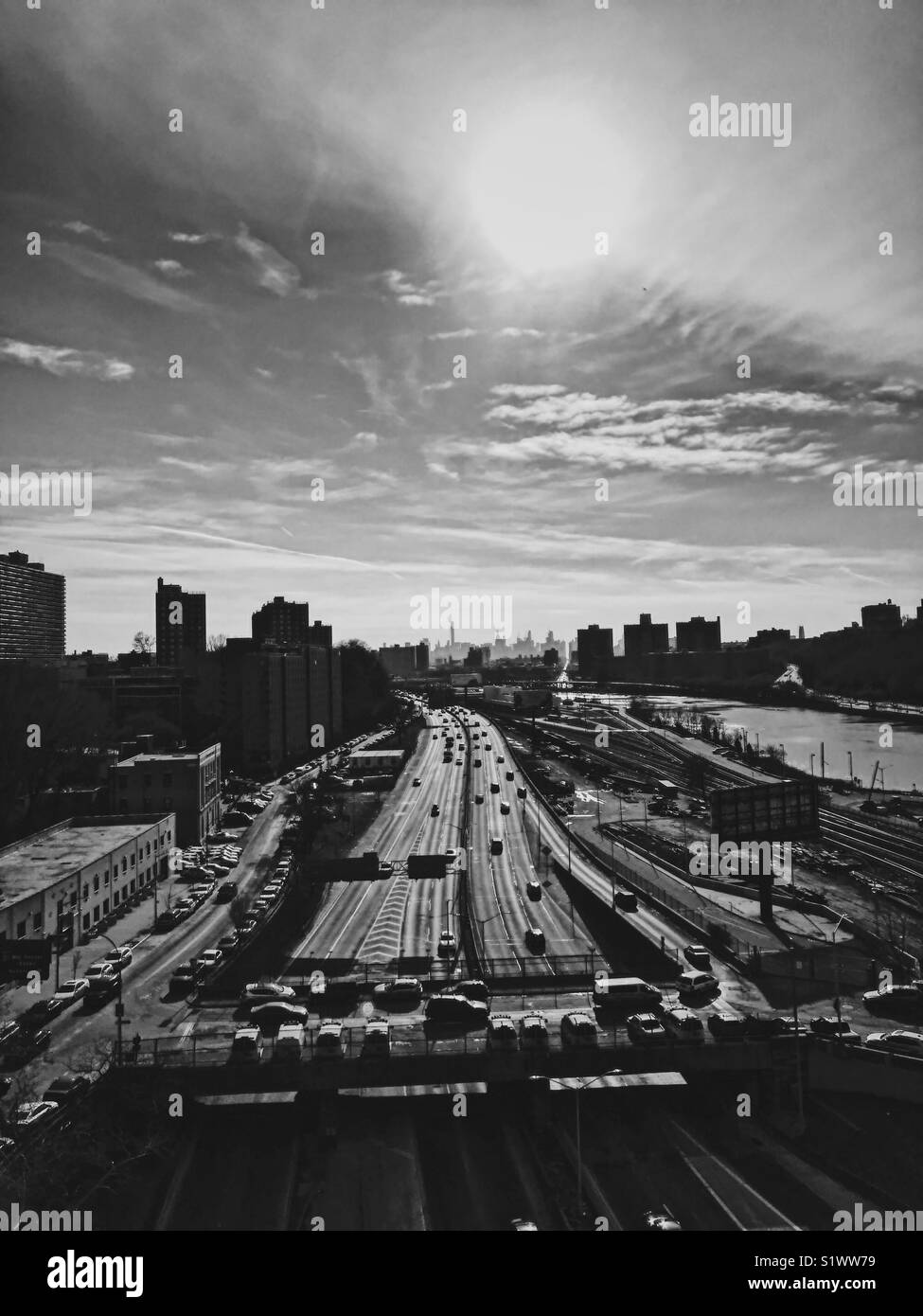 The bronx skyline hi-res stock photography and images - Alamy
