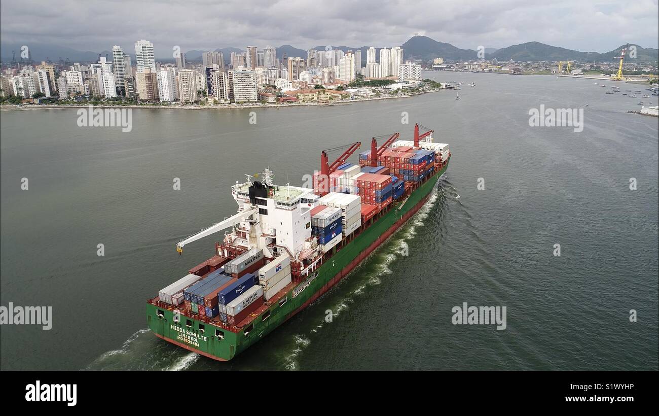 International port entrance hi-res stock photography and images - Alamy