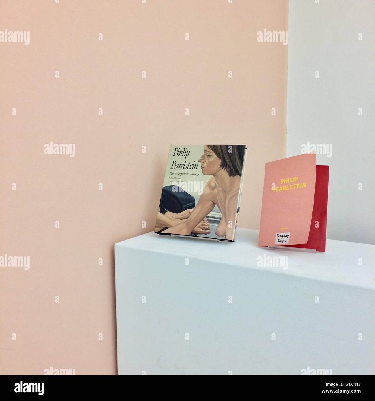 Pearlstein hi-res stock photography and images - Alamy