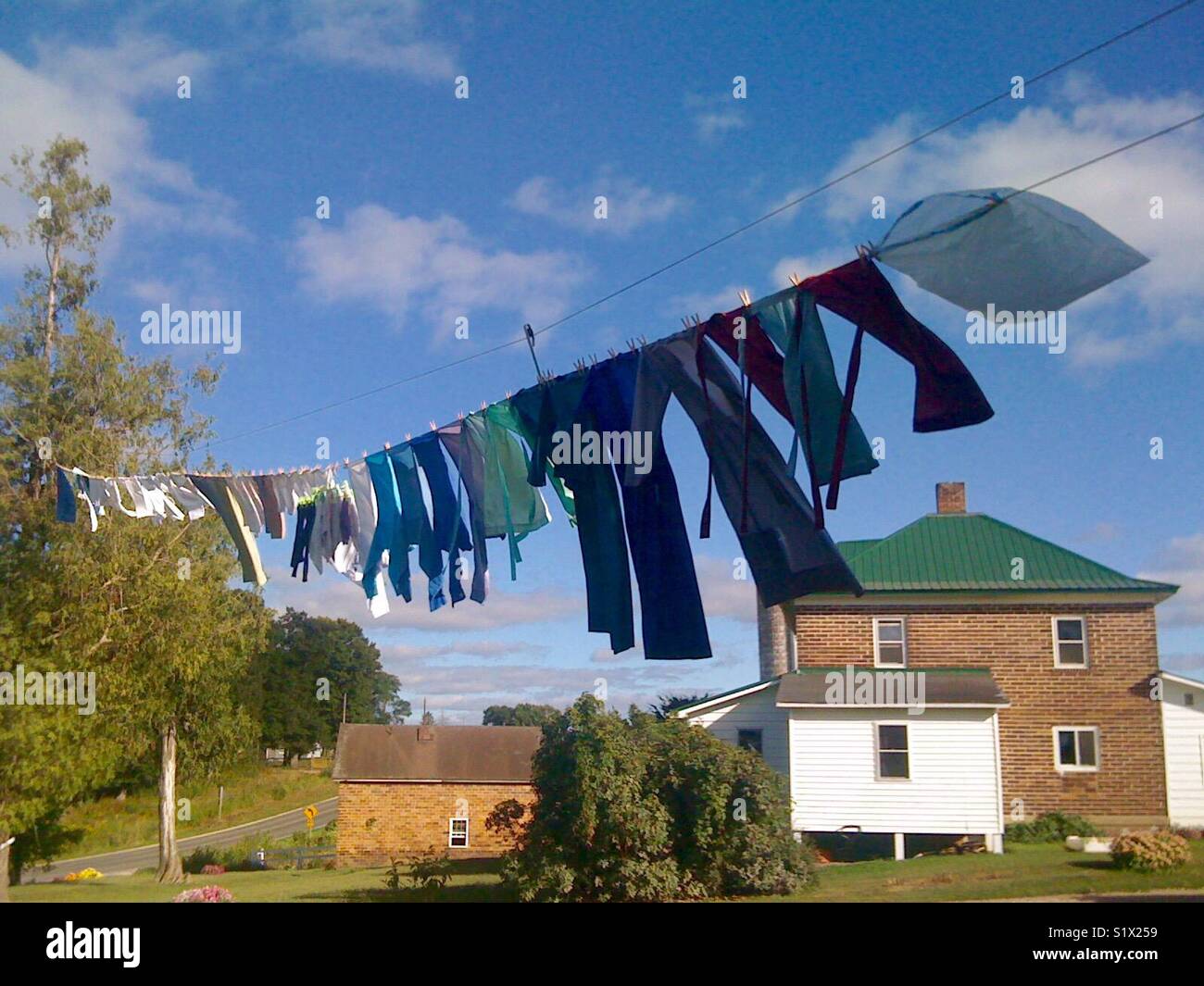 Amish laundry hi-res stock photography and images - Alamy