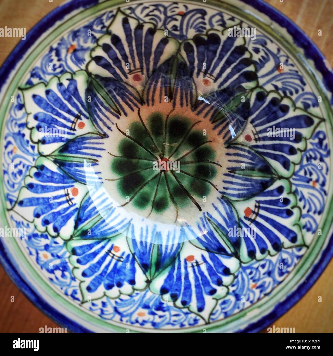 Traditional ceramic bowl from Uzbekistan Stock Photo - Alamy