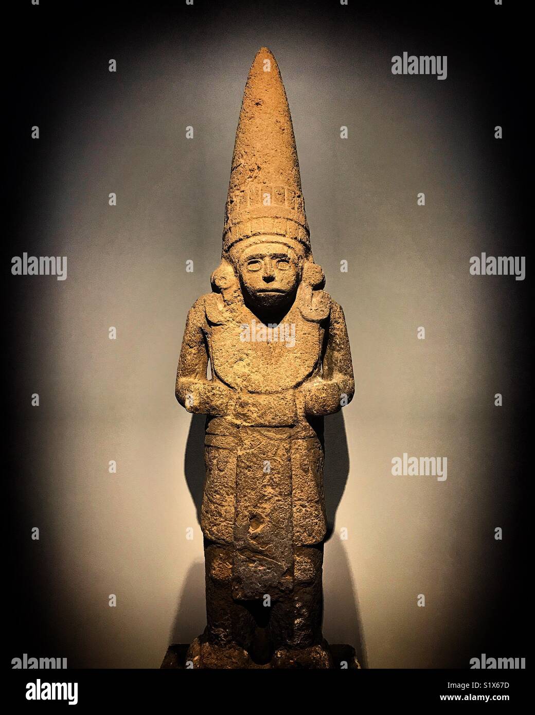 Huasteco art hi-res stock photography and images - Alamy