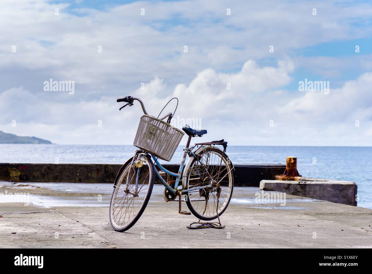 Transportation cycle hi-res stock photography and images - Alamy