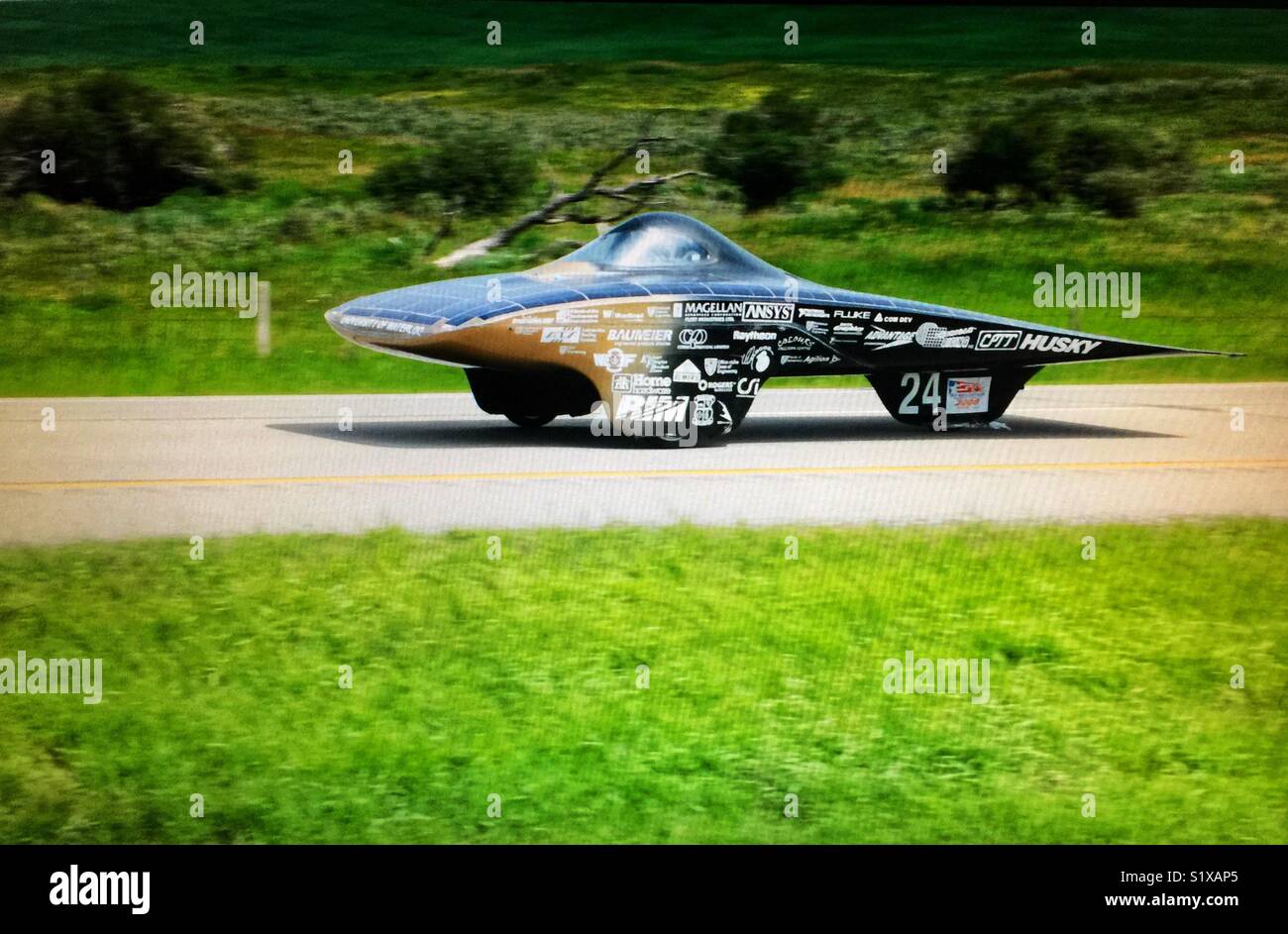 Solar power car hi-res stock photography and images - Alamy