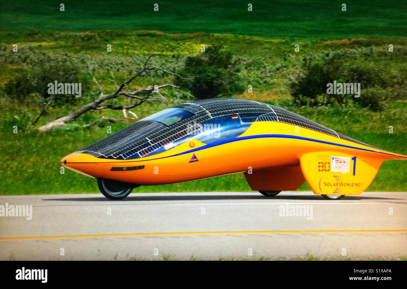 Solar power car hi-res stock photography and images - Alamy