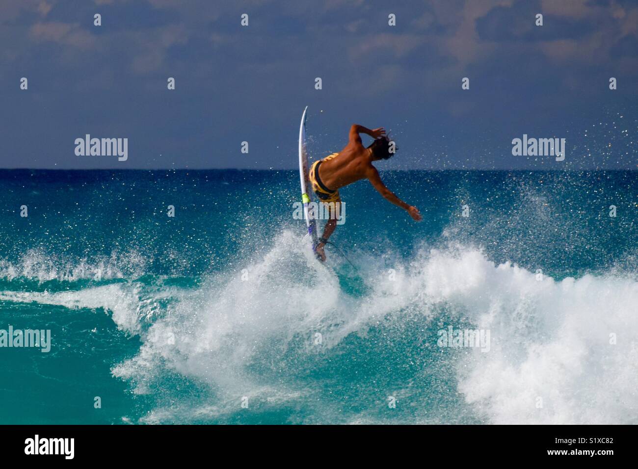 Surfer fall surfboard hi-res stock photography and images - Alamy