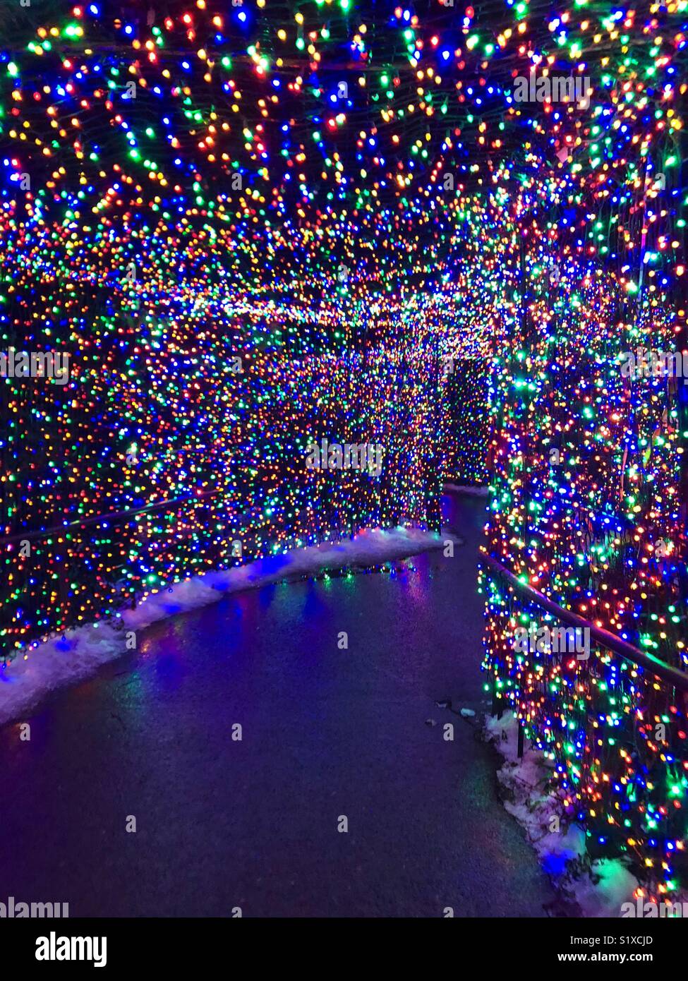 Light tunnel hi-res stock photography and images - Alamy