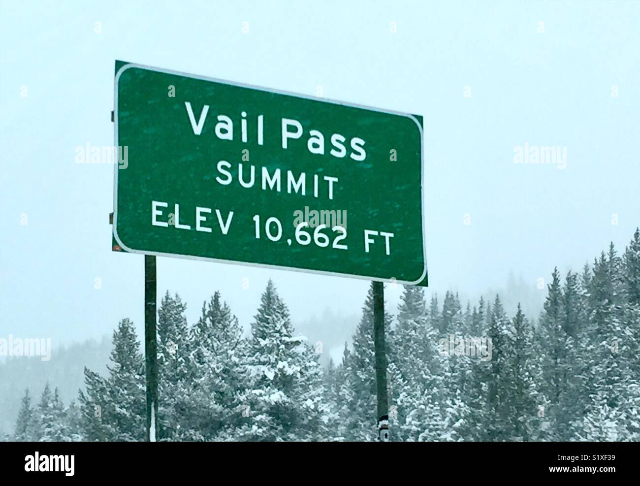 Mountain elevation sign hi-res stock photography and images - Alamy