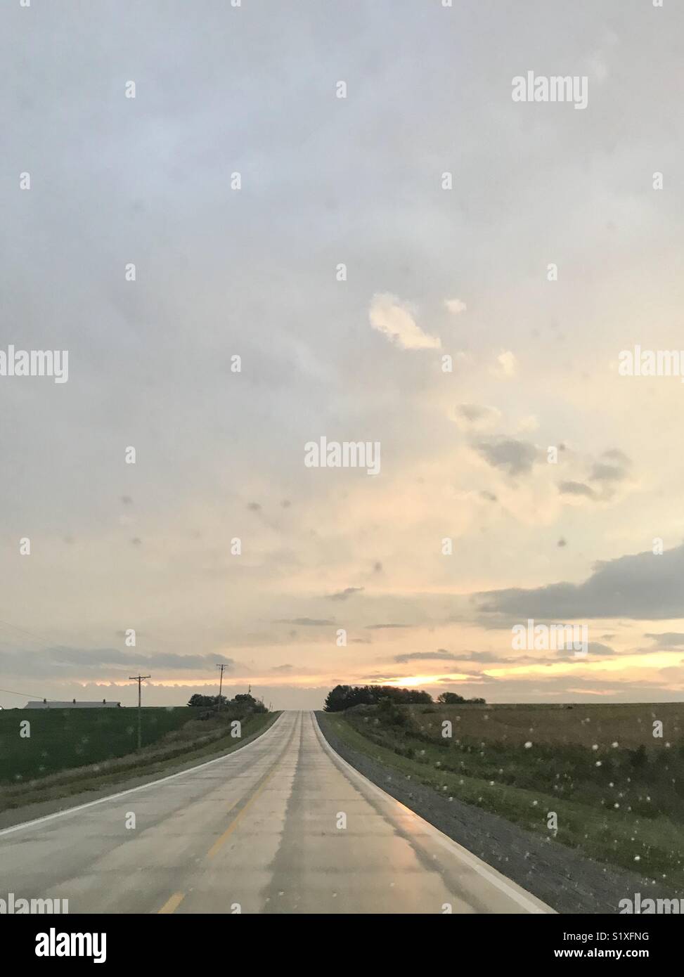 Rainy road trip hi-res stock photography and images - Alamy