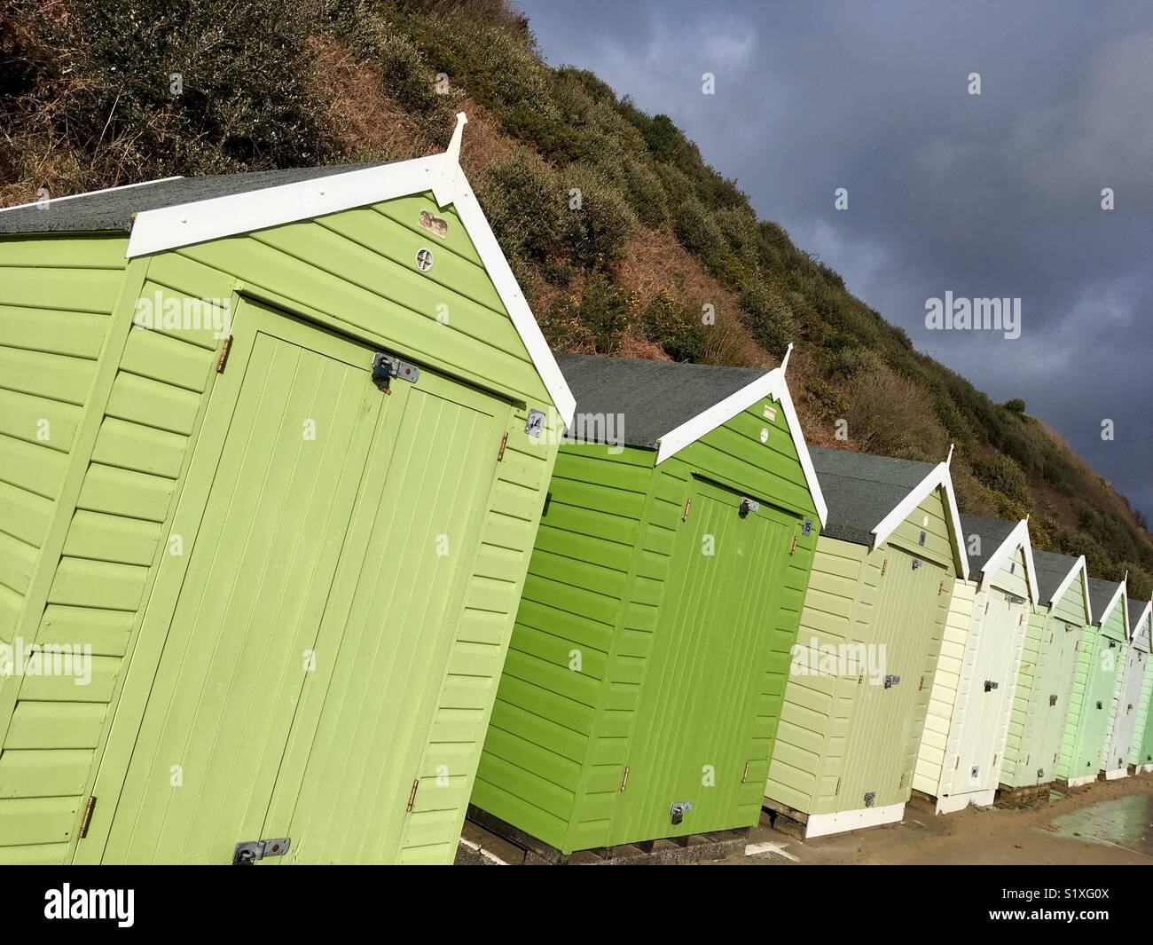 Green hut shed hi-res stock photography and images - Alamy
