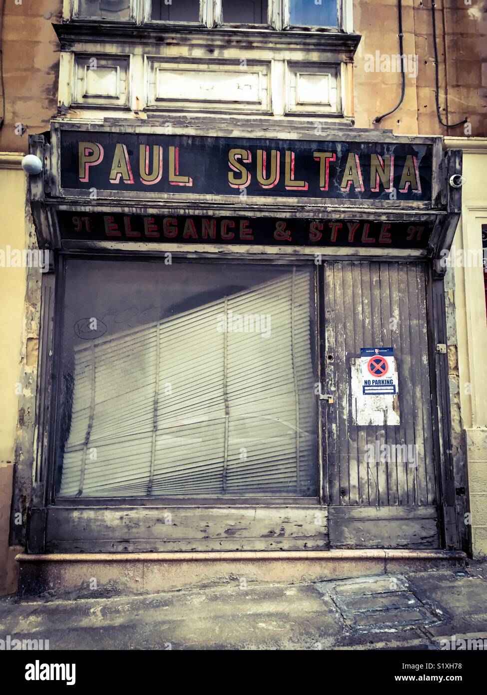 Old storefront hi-res stock photography and images - Alamy