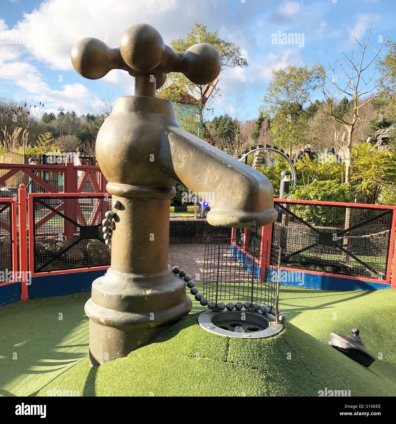Mini golf kids hi-res stock photography and images - Alamy