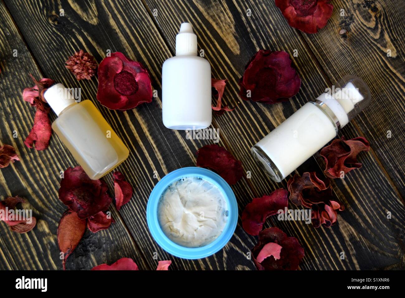 Body and face hi-res stock photography and images - Alamy