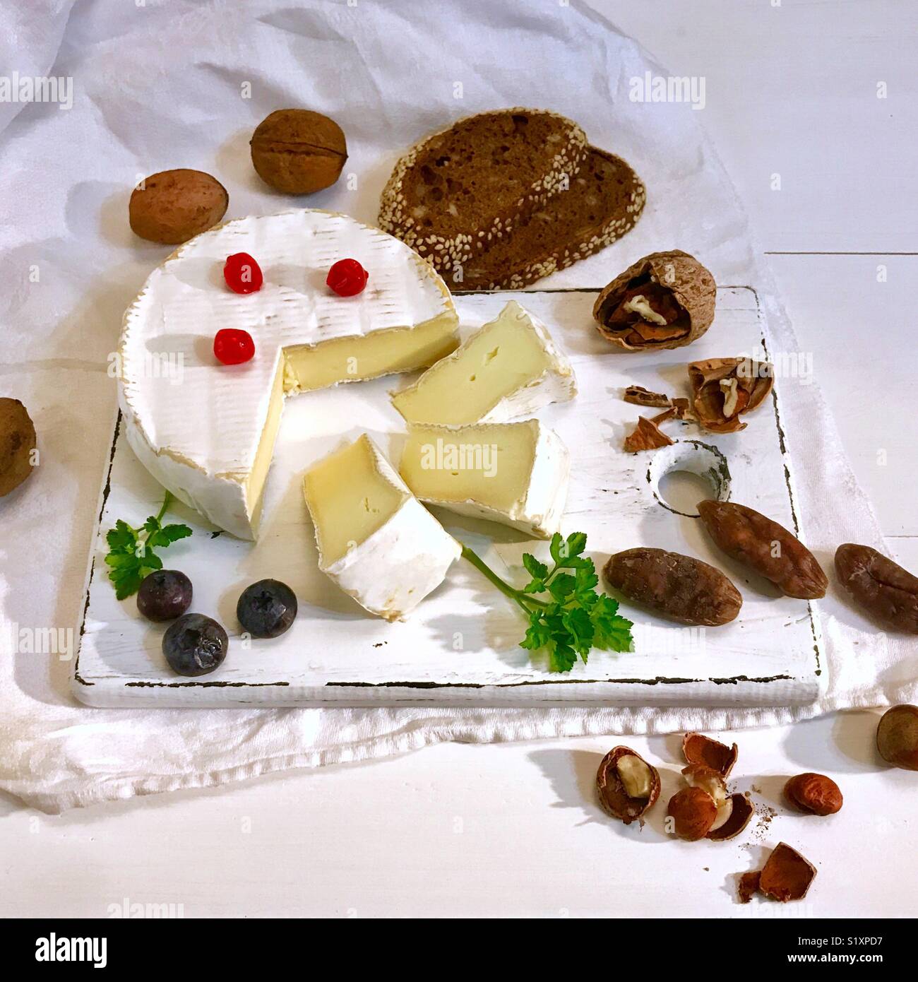 Round camembert cheese hi-res stock photography and images - Alamy