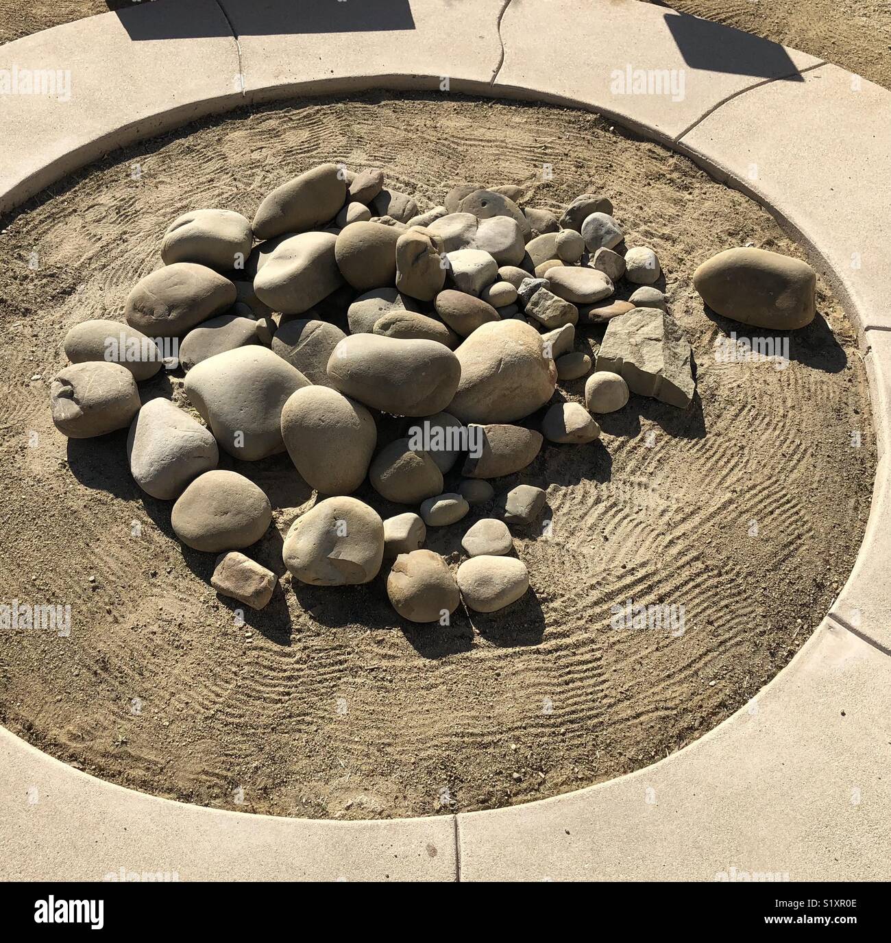 Fire stone circle hi-res stock photography and images - Alamy