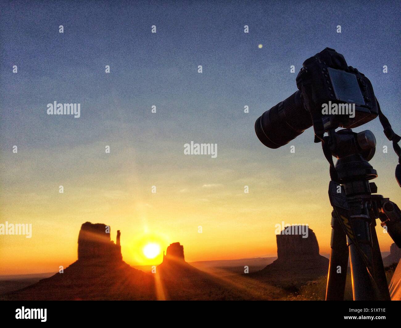 Camera DSLR taking a picture in Monument Valley, Arizona, USA Stock ...