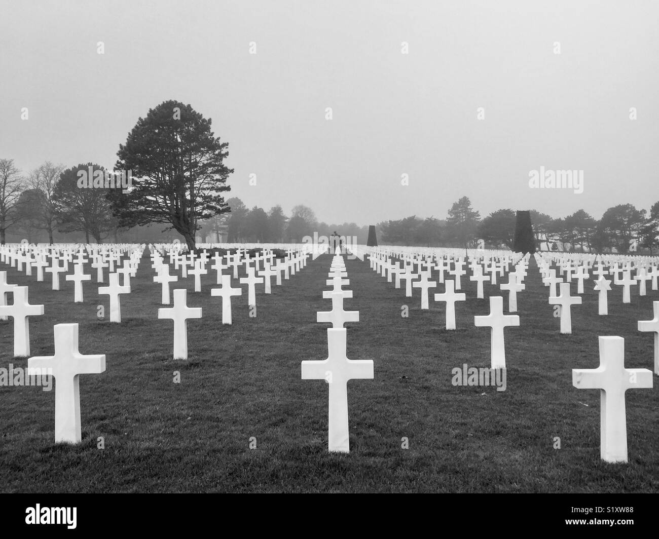 American world war ii cemetery Black and White Stock Photos & Images ...