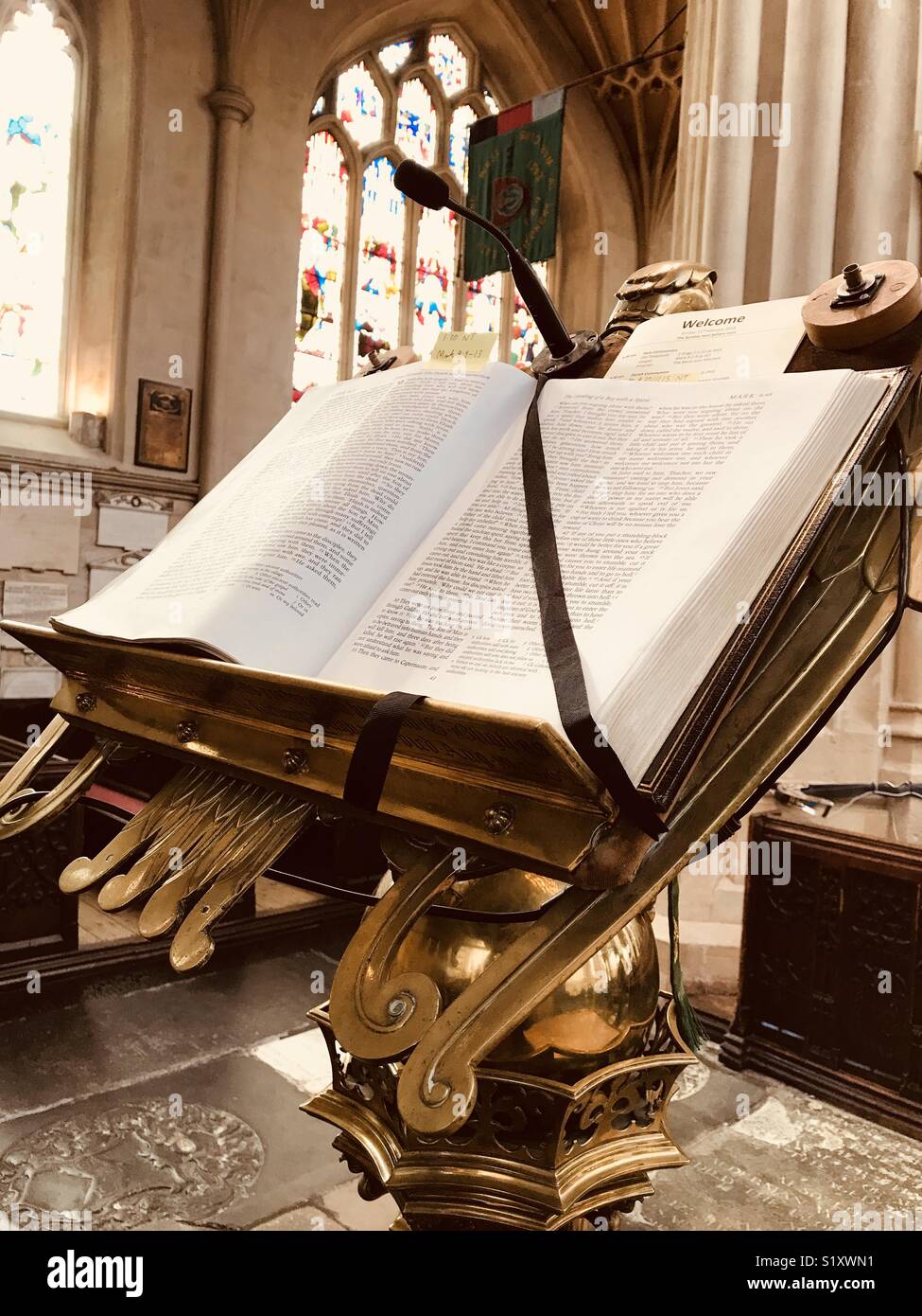 Church pulpit with bible hi-res stock photography and images - Alamy