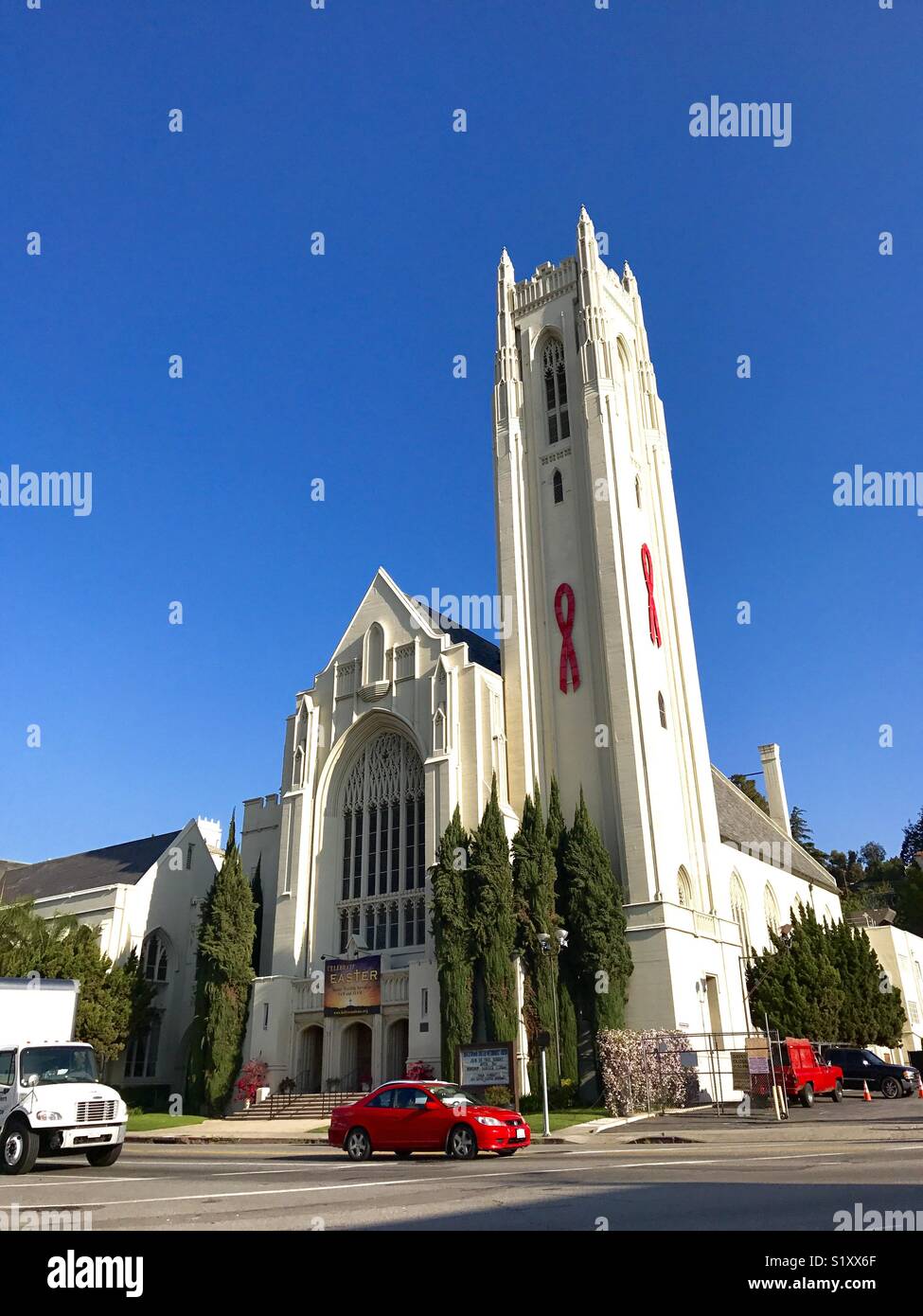 Hollywood Church ⛪ Stock Photo - Alamy