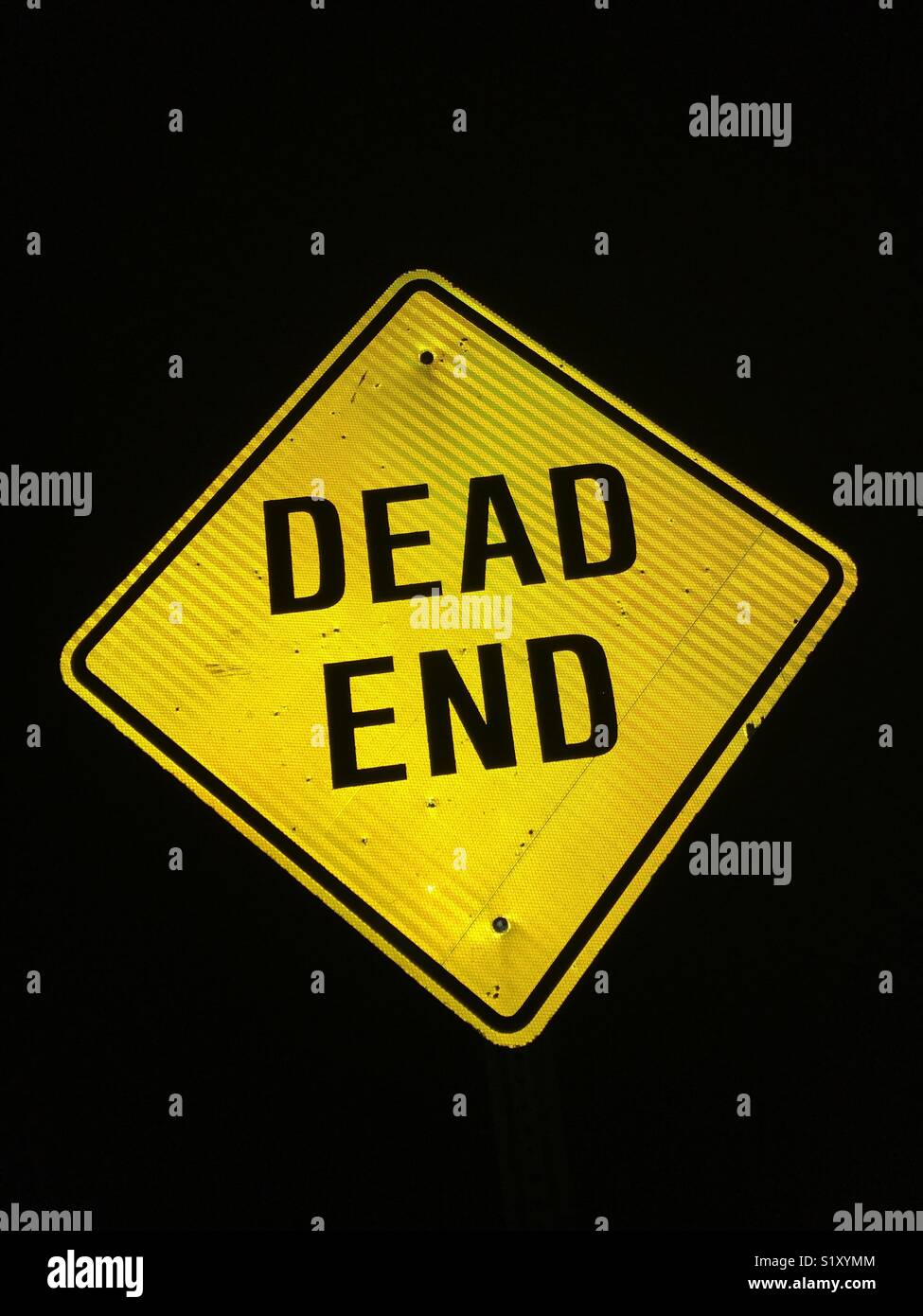 Dead end hi-res stock photography and images - Alamy
