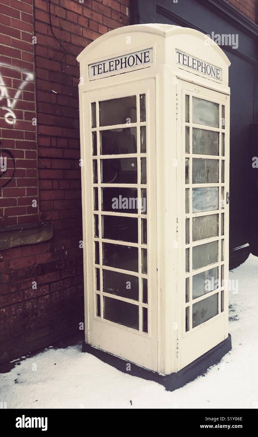 Hull telephone boxes hi-res stock photography and images - Alamy