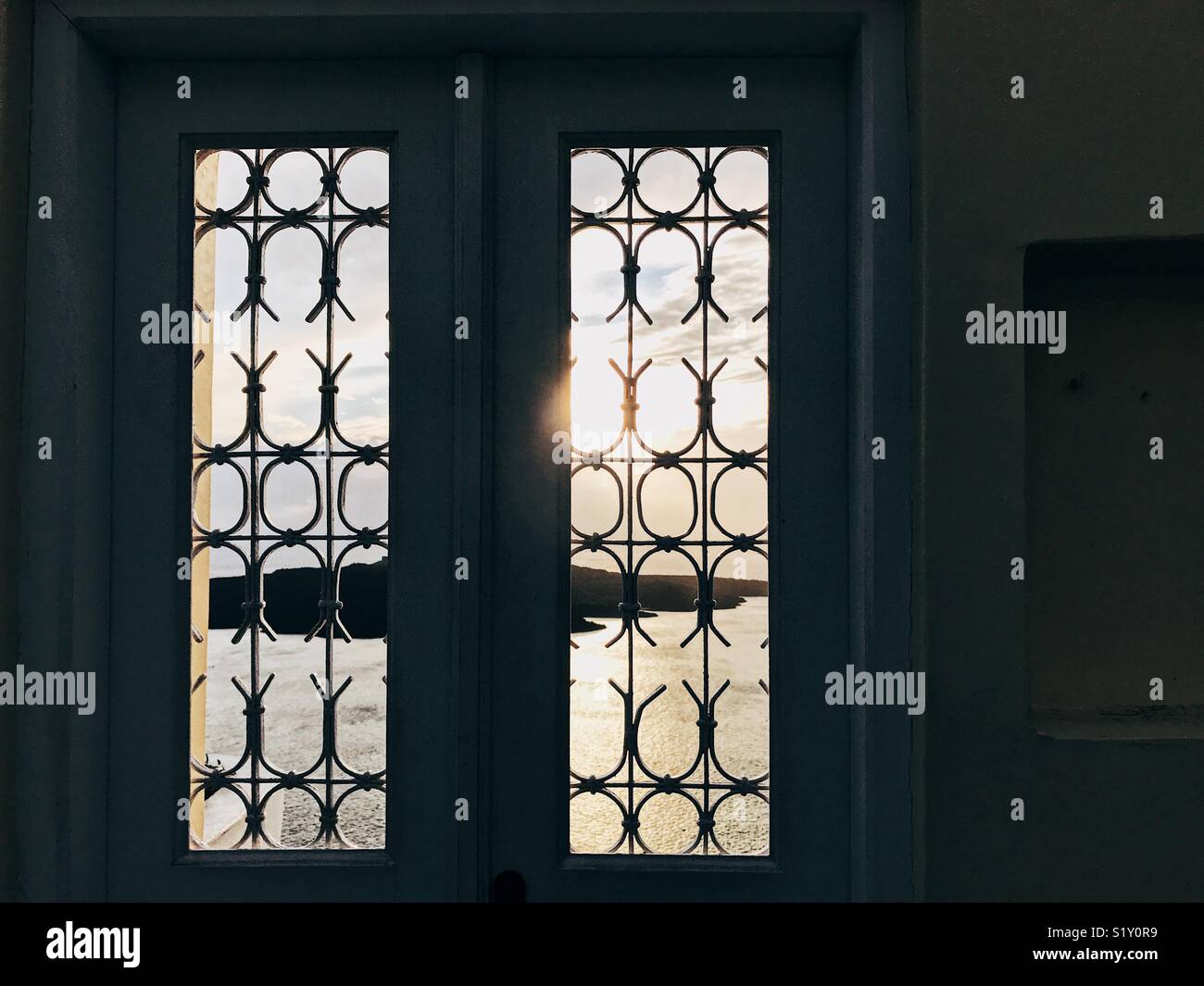 See through windows hi-res stock photography and images - Alamy