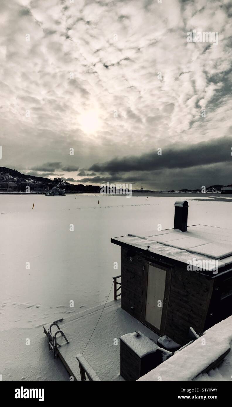 Frozen bay hi-res stock photography and images - Alamy