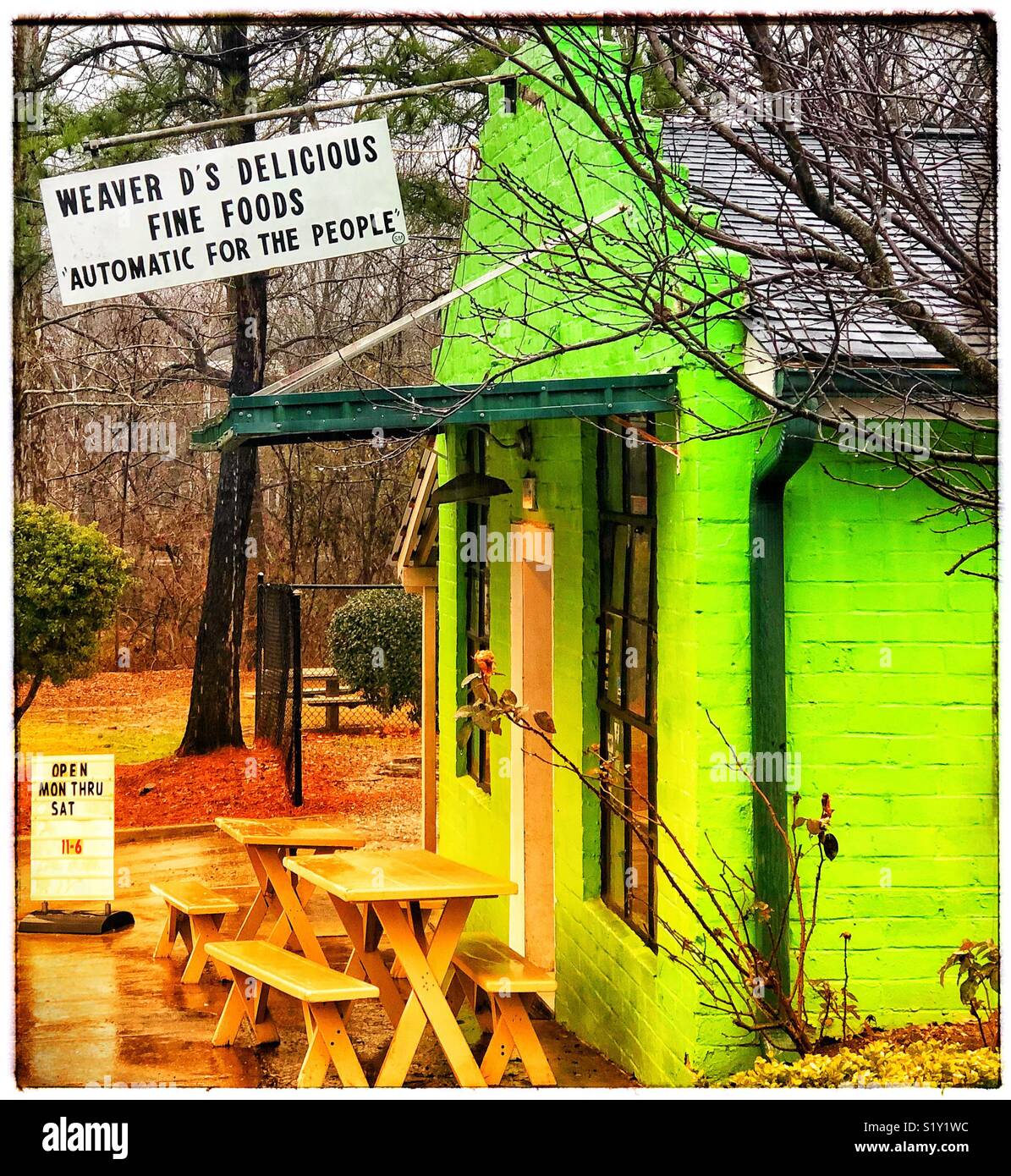 Band restaurant hi-res stock photography and images - Alamy