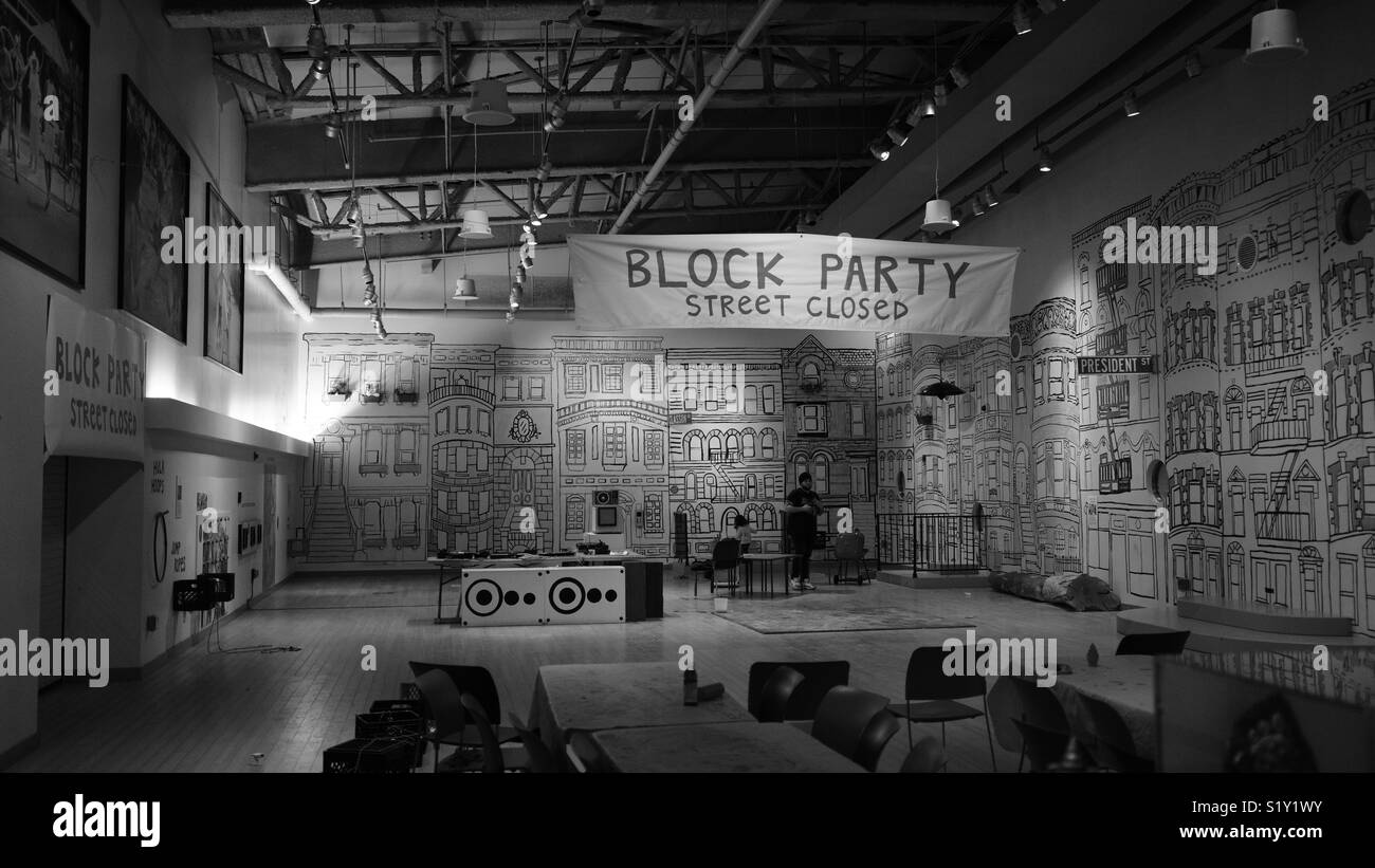 Block party hi-res stock photography and images - Alamy