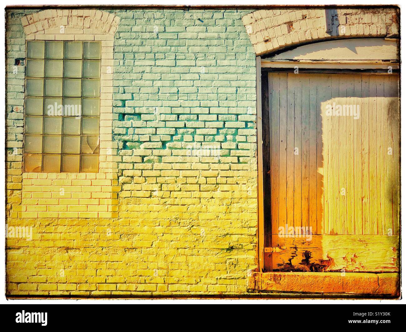 Old brick building Stock Photo - Alamy