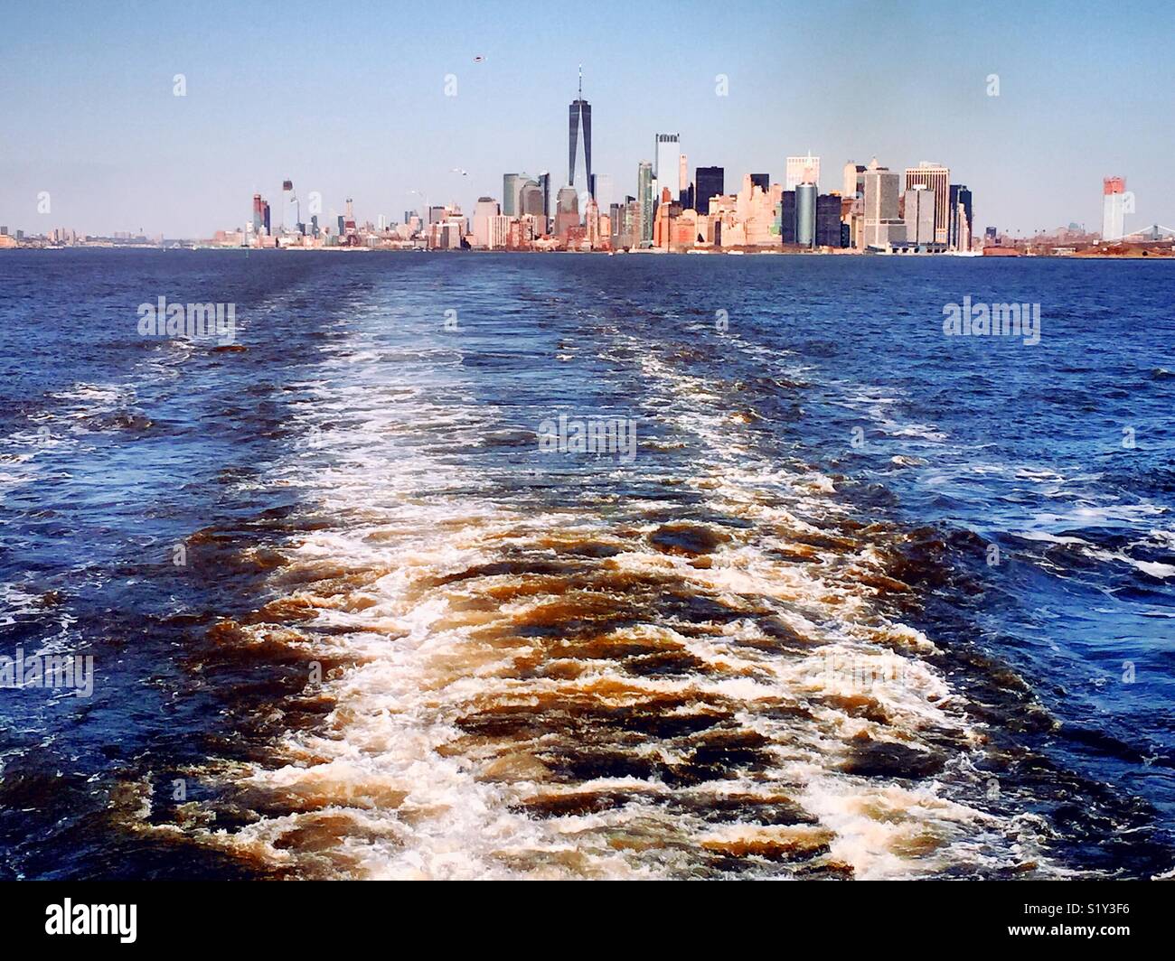 Skyline from distance smartphone stock photos and images - Alamy