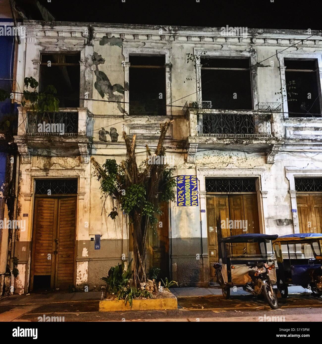 Iquitos street at night Stock Photo - Alamy