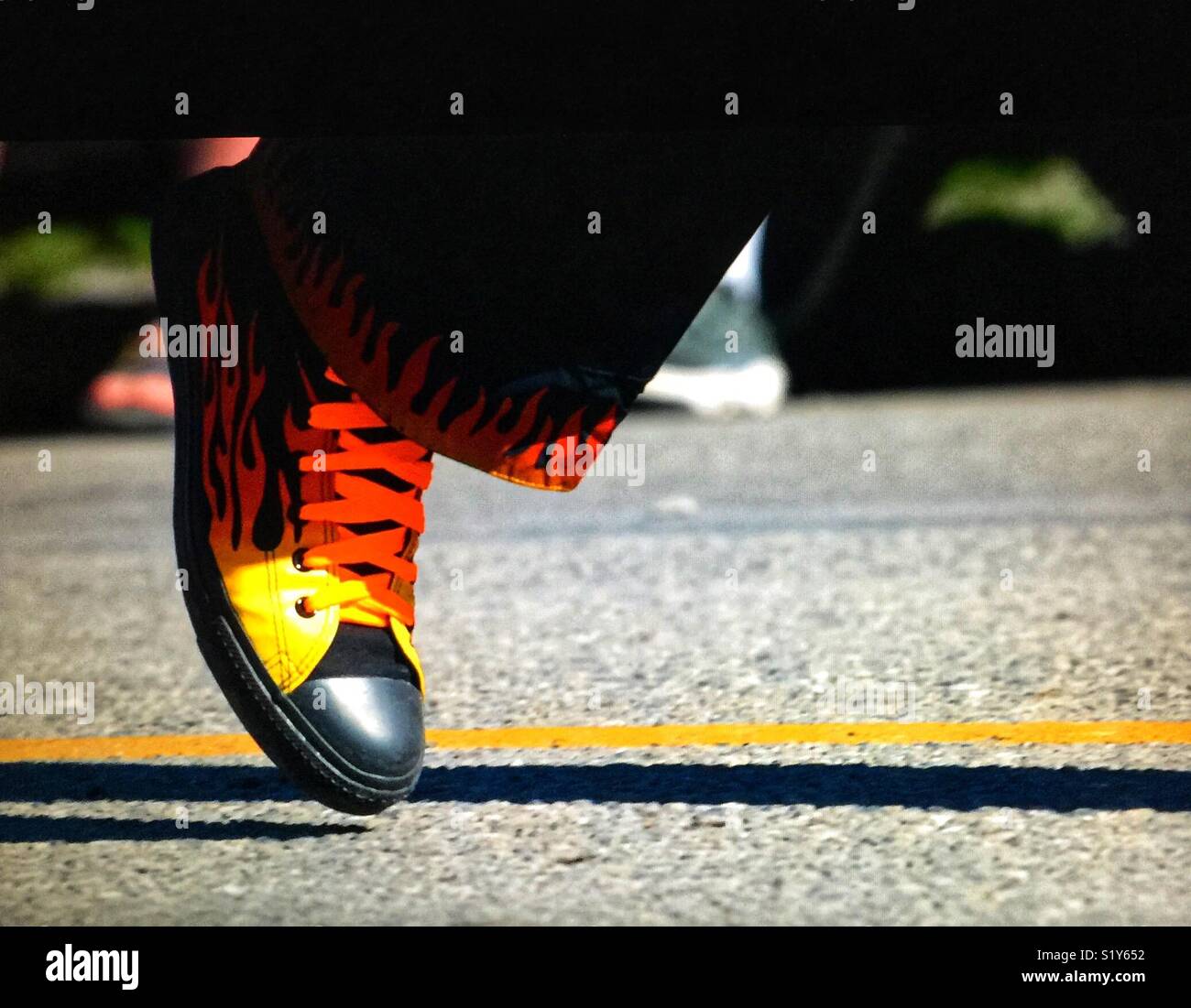 Feet walking hi-res stock photography and images - Alamy