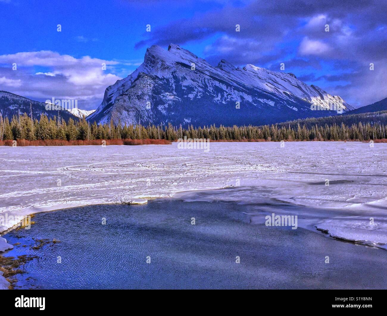 Vermillion Lakes, Mount Rundle, Banff National Park, Alberta, Canada ...