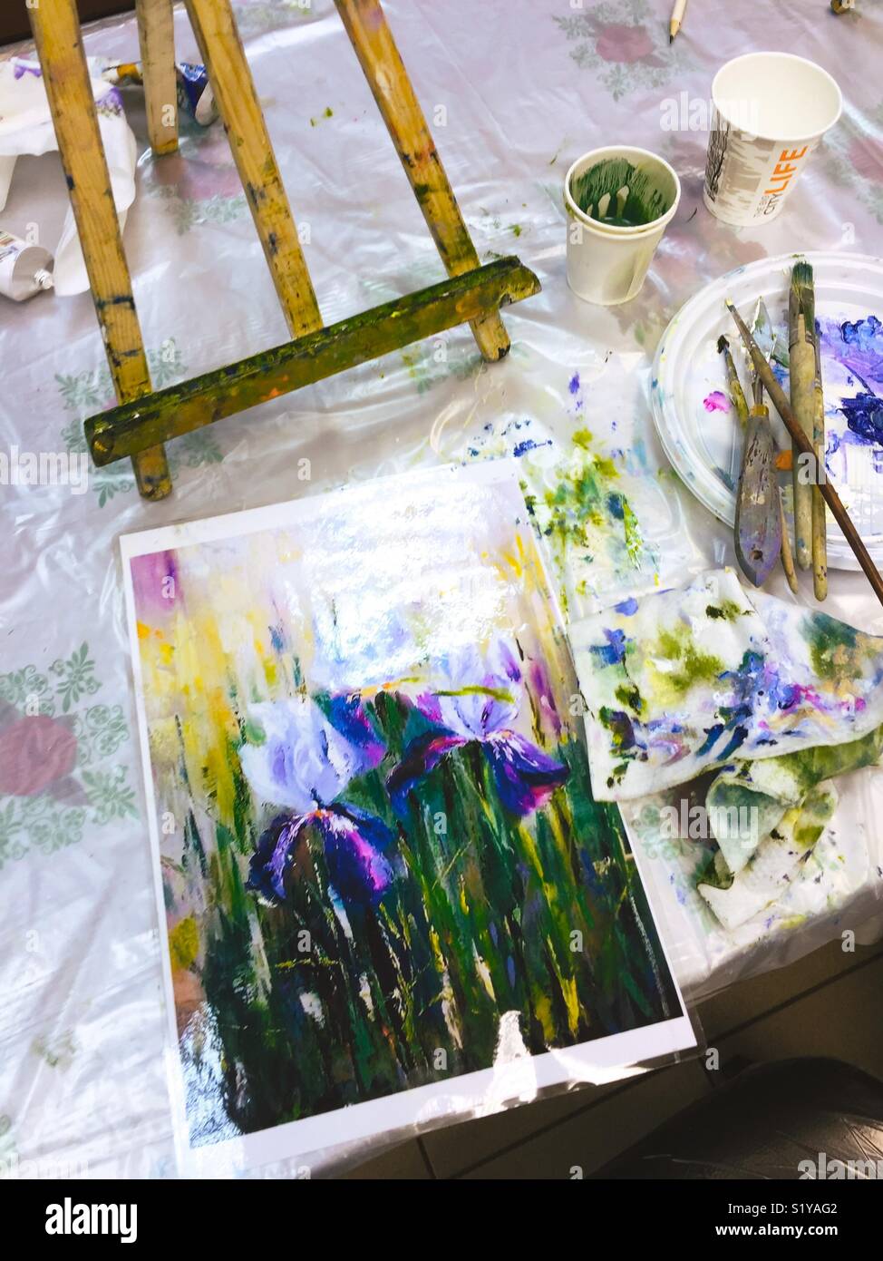 Paint class hi-res stock photography and images - Alamy