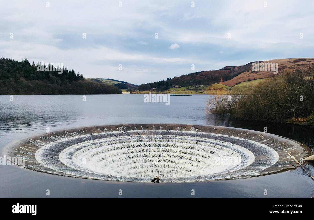 Ladybower reservoir plug hole hi-res stock photography and images - Alamy