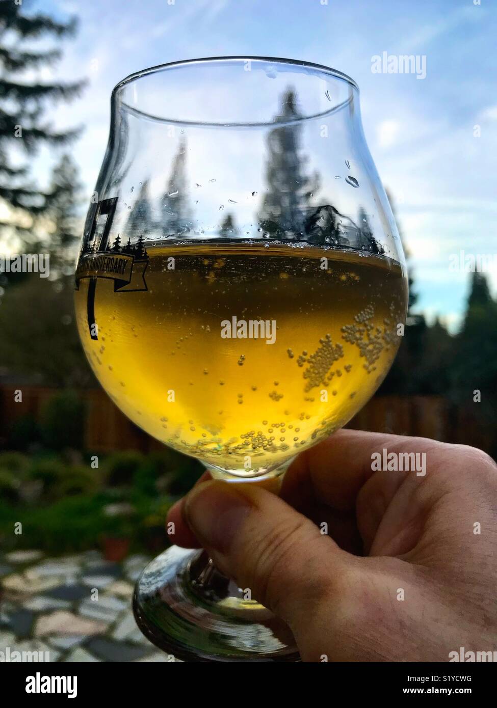 A glass of cider Stock Photo - Alamy