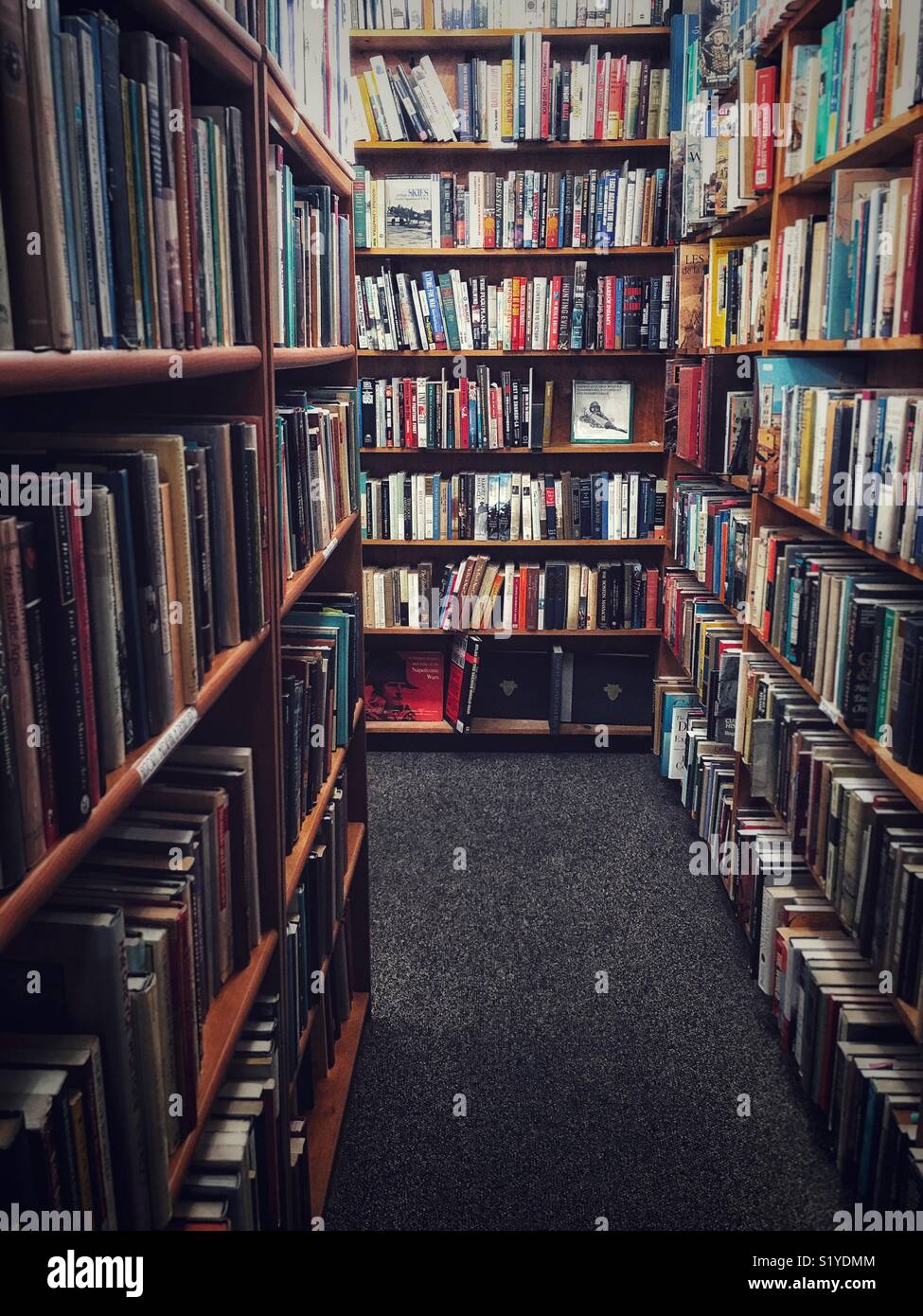 Book shelves full of books Stock Photo - Alamy
