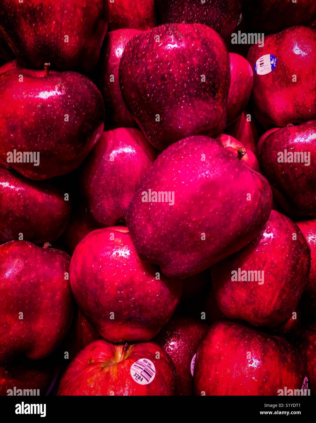Fresh red apple at the market Stock Photo - Alamy