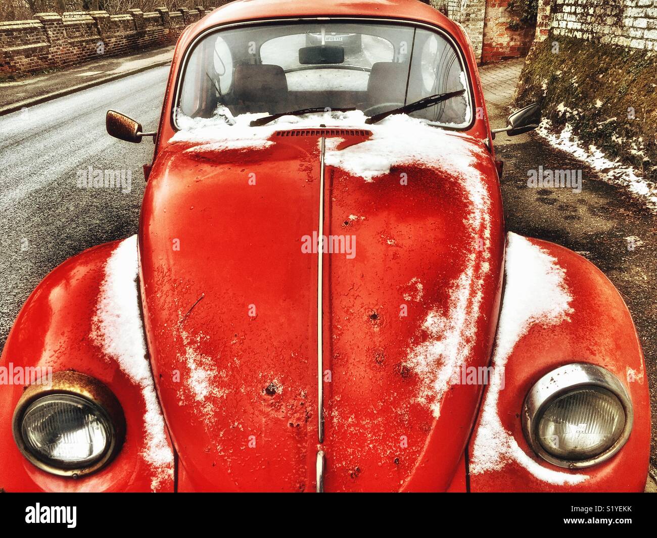 Vintage volkswagen beetle hi-res stock photography and images - Alamy
