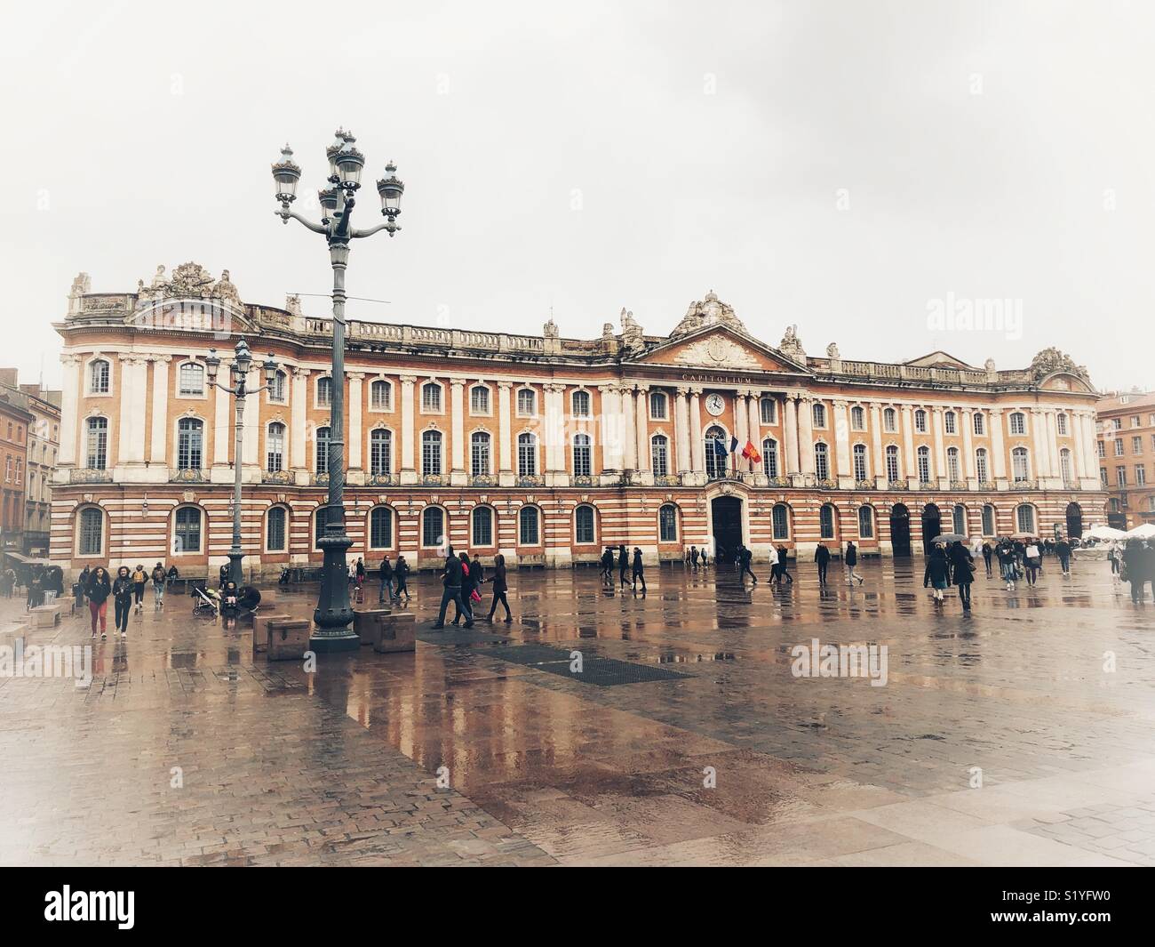Toulouse town hall city hi-res stock photography and images - Alamy