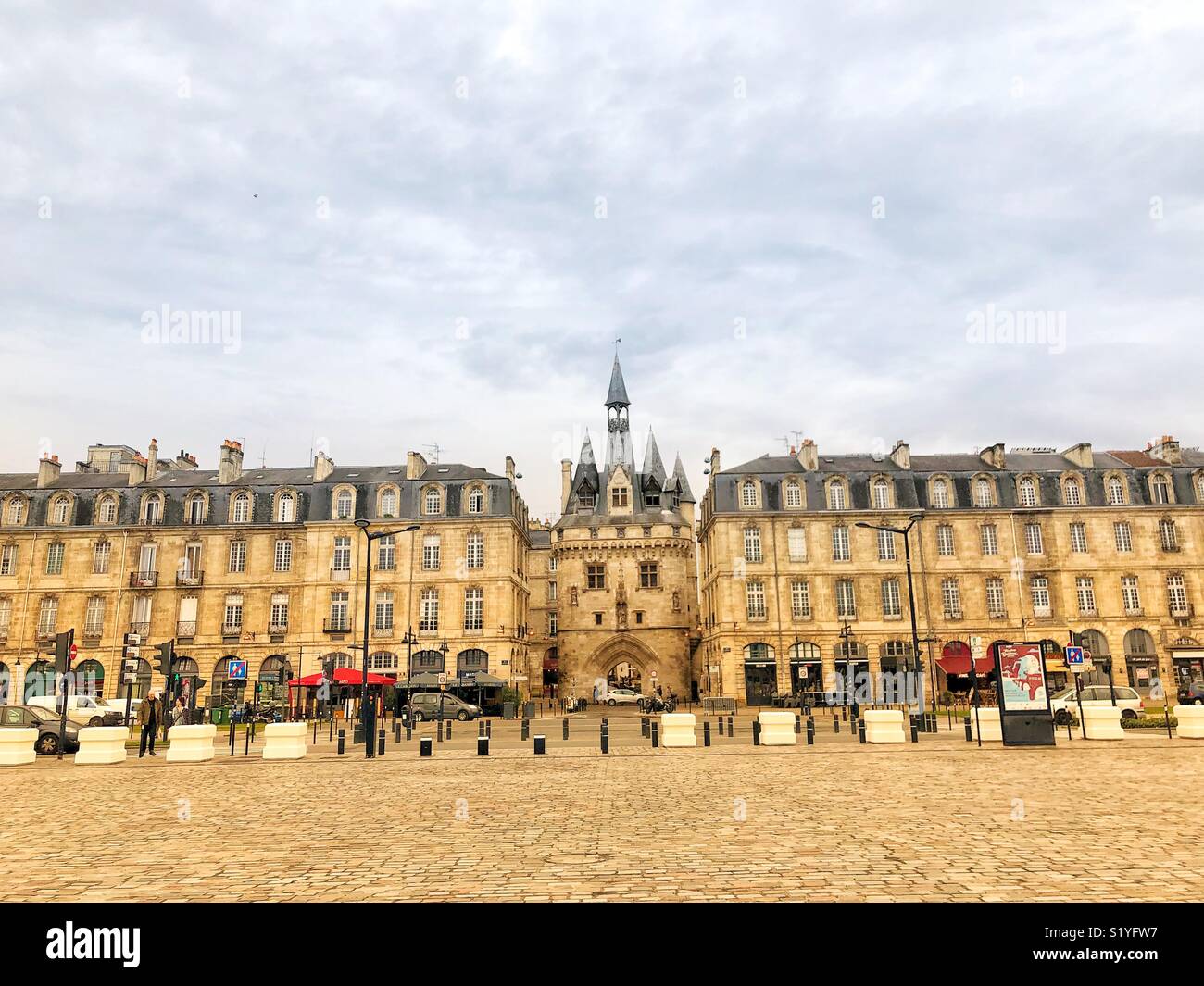 Bordeaux architecture hi-res stock photography and images - Alamy