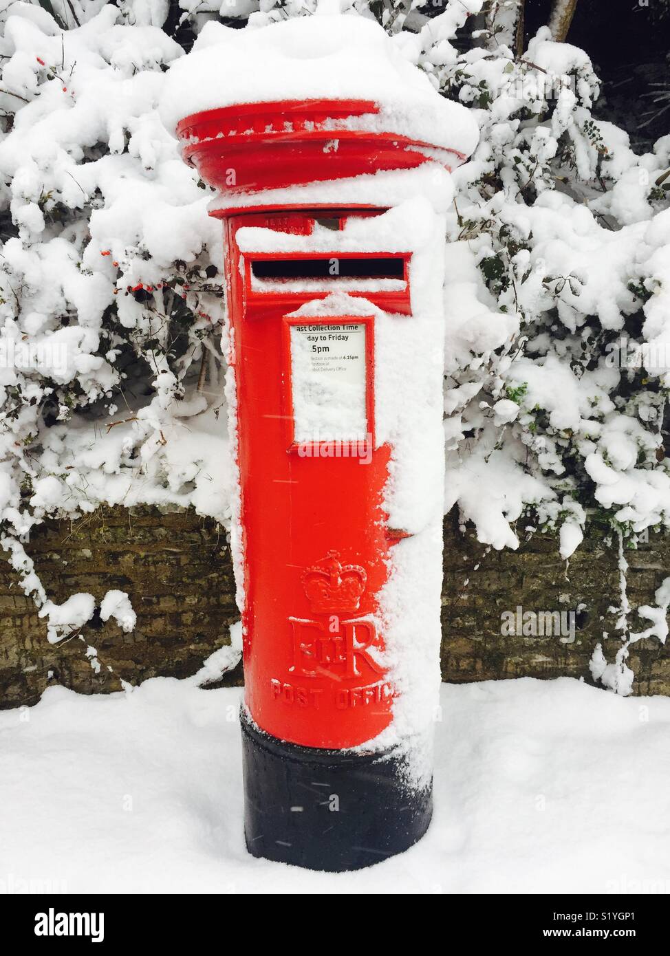 Pillarbox snow hi-res stock photography and images - Alamy