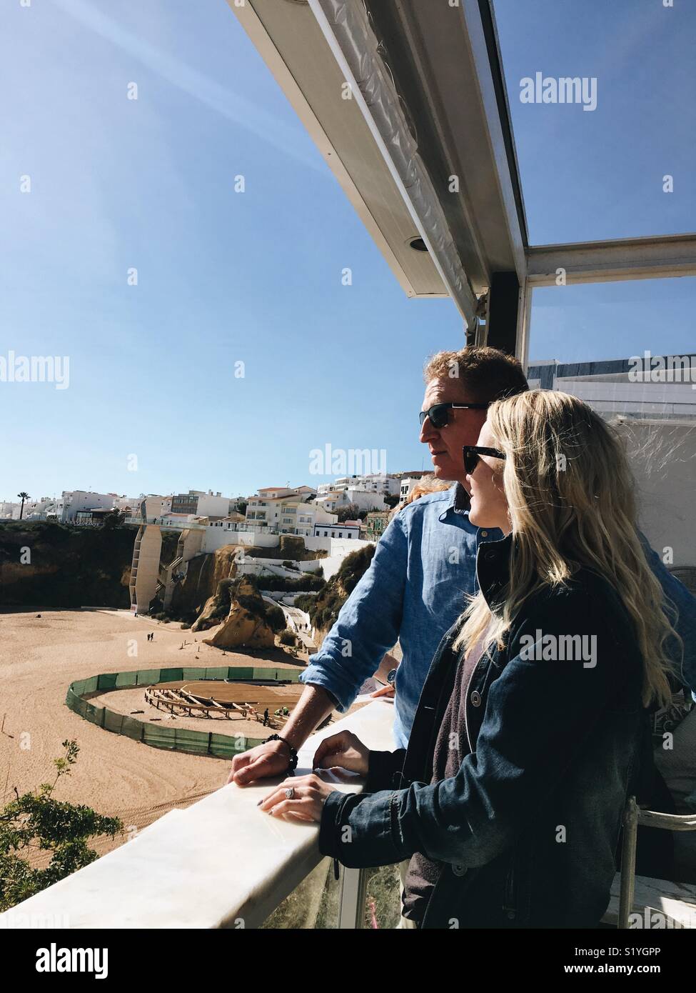 Soaking up the sun hi-res stock photography and images - Alamy