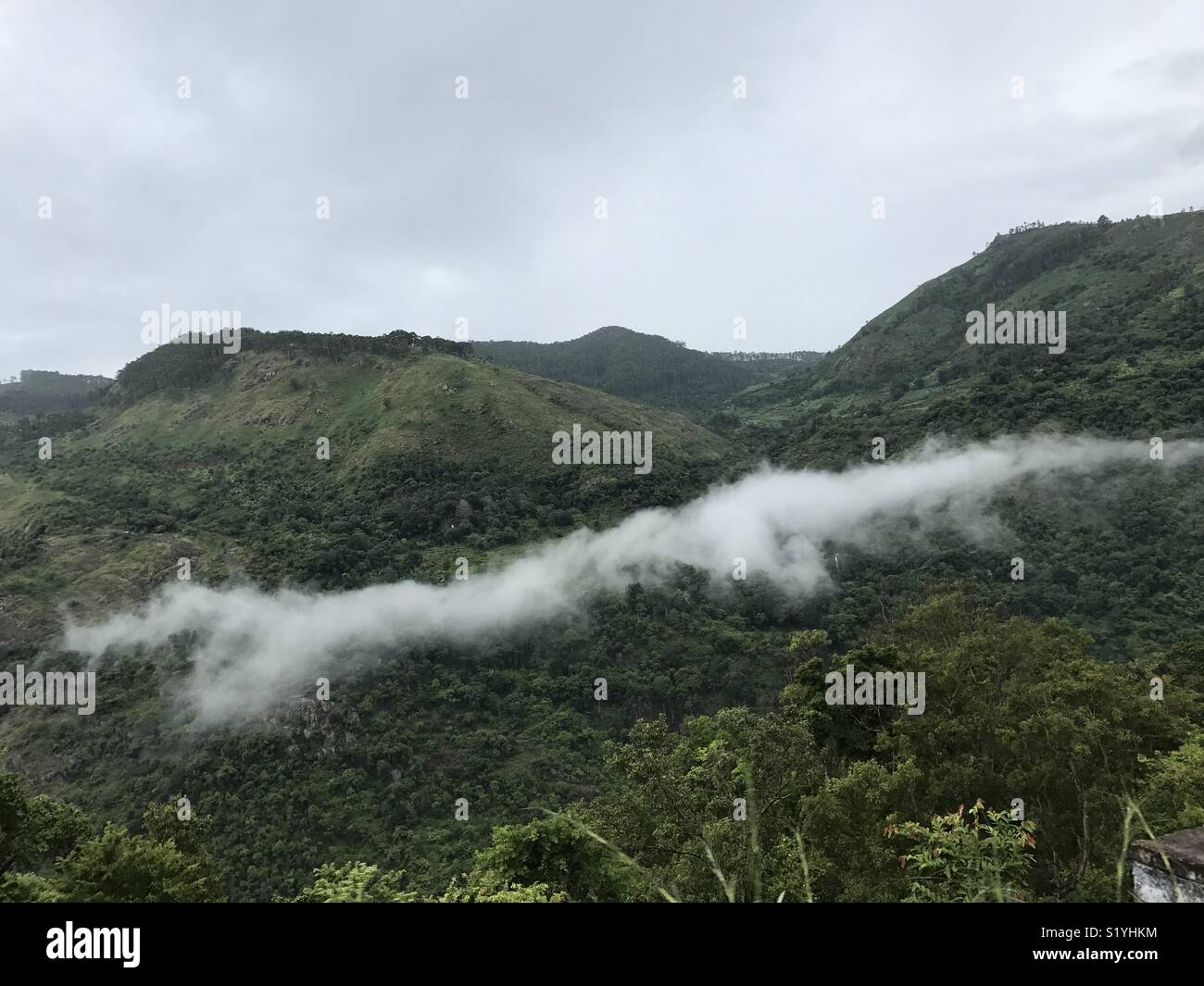 Cloud on top hi-res stock photography and images - Alamy