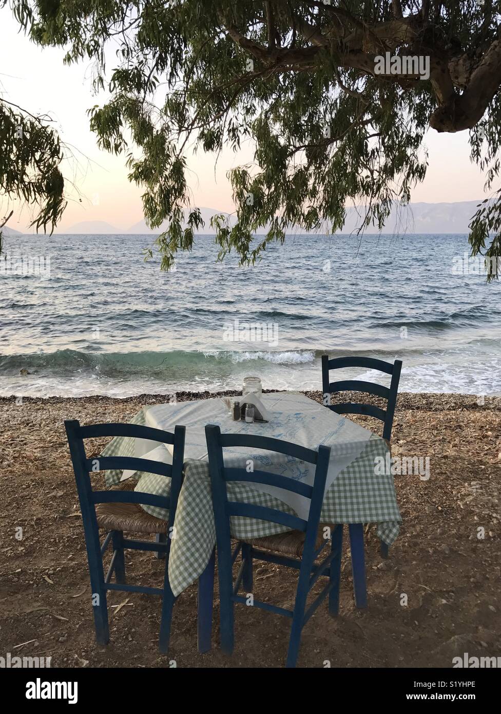 Greece seaside restaurant table hi-res stock photography and images - Alamy