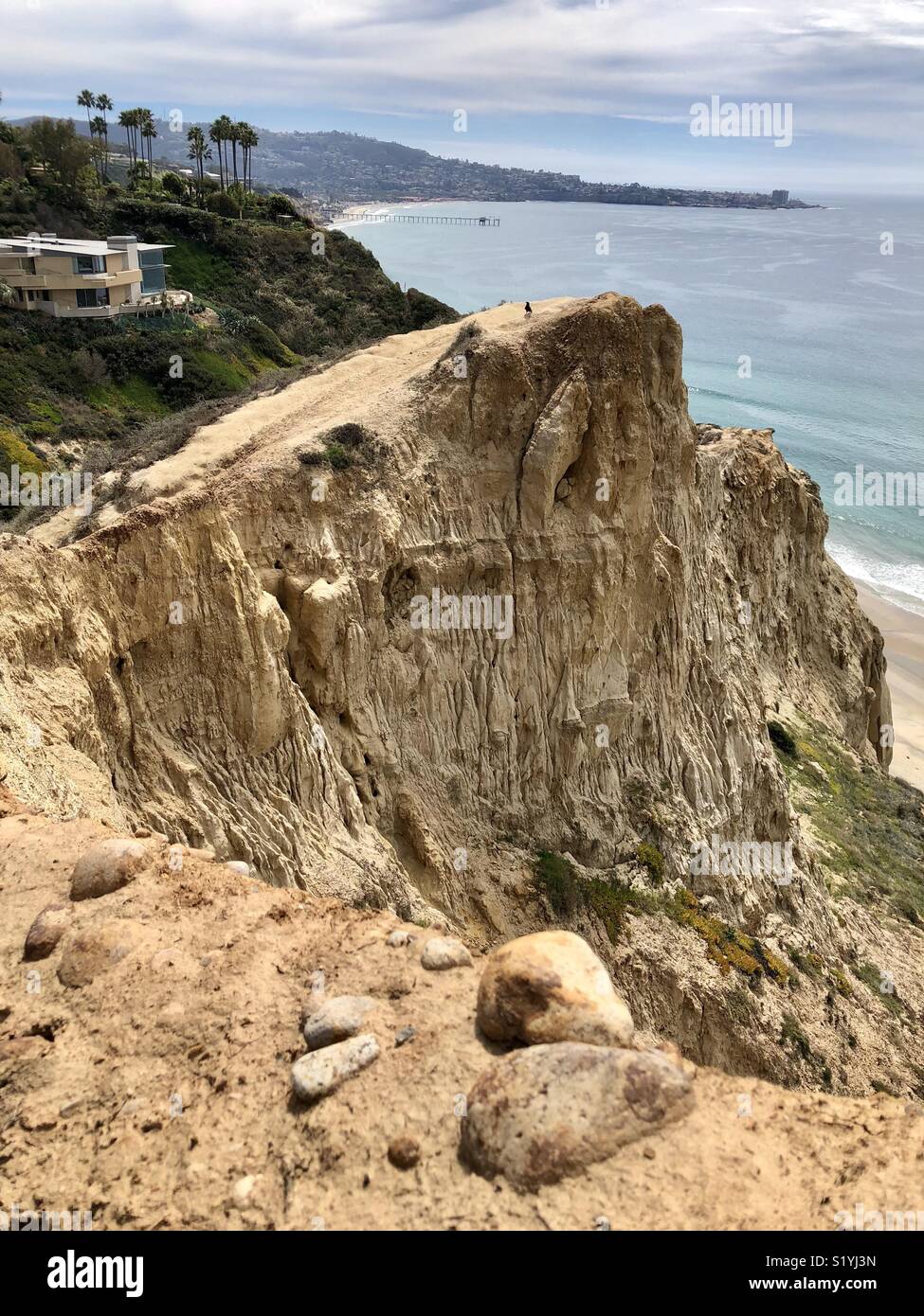 Cliff hikes hi-res stock photography and images - Alamy