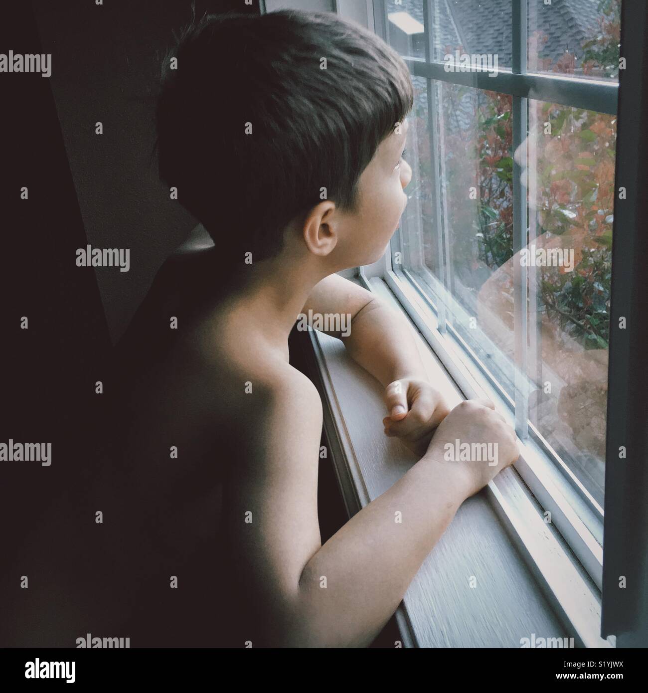 Kids reflection hi-res stock photography and images - Alamy