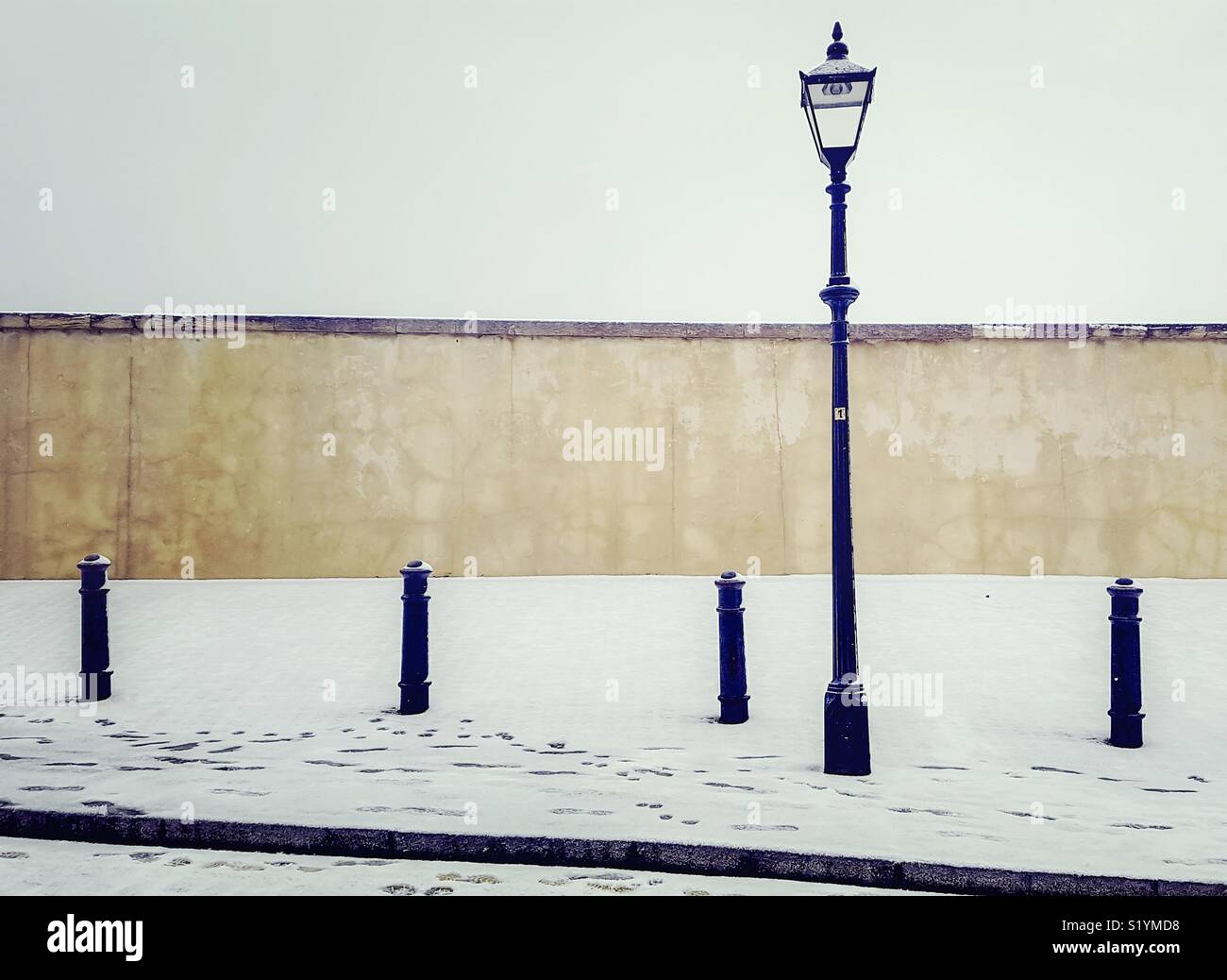 Victorian lampost hi-res stock photography and images - Alamy